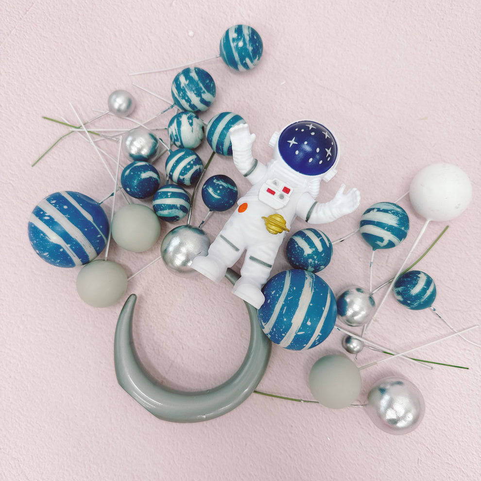 Spaceman Cake Topper Decorations Set - 25 Pieces – Moreish Cakes
