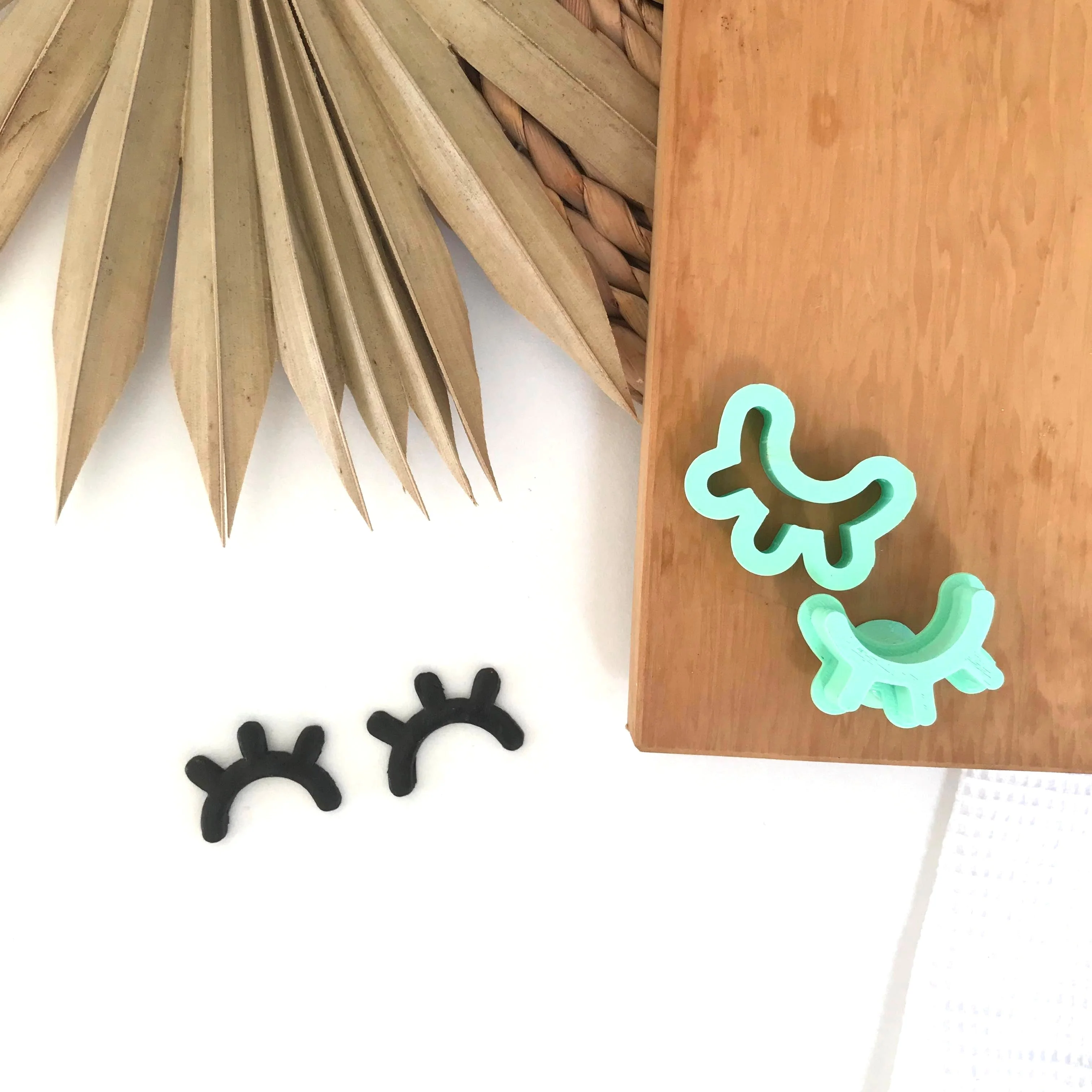 Eye Lash Cutter Set (SweetP Cakes and Cookies) – Moreish Cakes